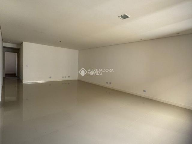 Apartamento com 3 quartos e 167m² para alugar em Baeta Neves, São Bernardo do Campo