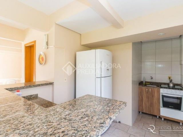 Apartamento com 3 quartos e 184m² para alugar em Menino Deus, Porto Alegre