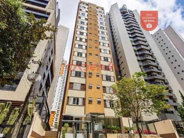 Apartamento com 3 quartos e 1 vaga à venda no Água Verde