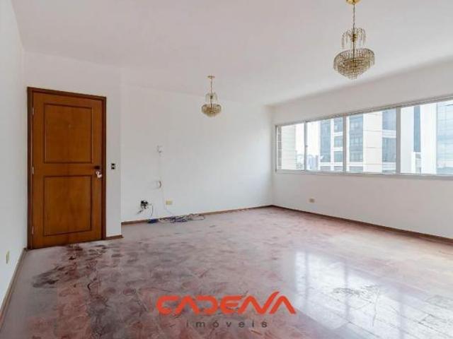 Apartamento com 3 quartos e 1 vaga à venda no Água Verde