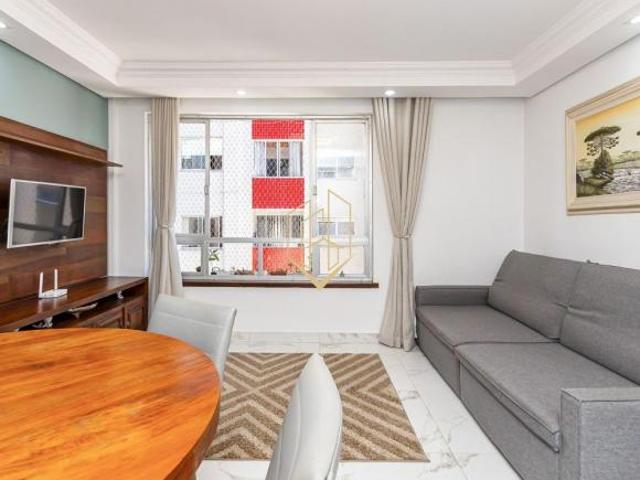 Apartamento com 3 quartos e 1 vaga de garagem no bairro Portão