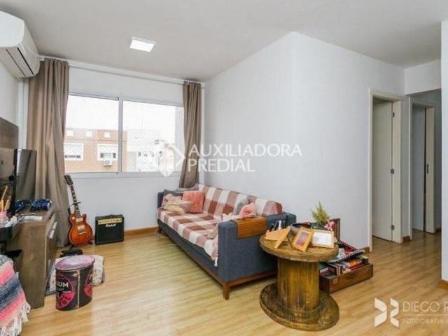 Apartamento com 3 quartos e 1 vaga de garagem no bairro Vila Ipiranga em Porto Alegre!