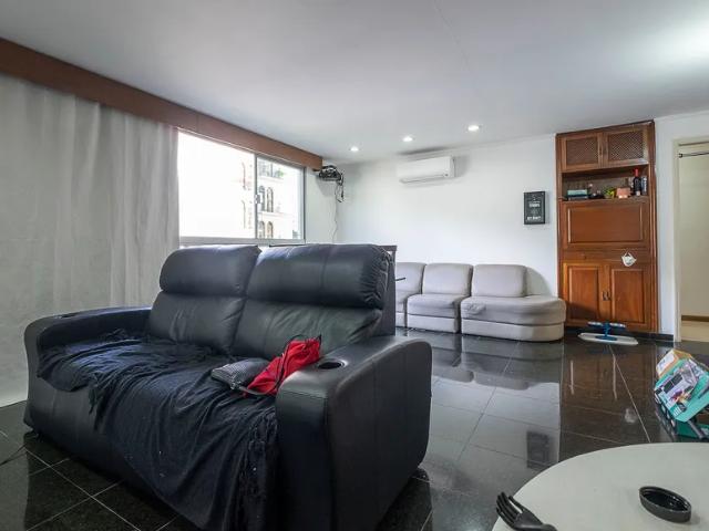 Apartamento com 3 Quartos e 1 banheiro à Venda, 142 m² por R$ 1.100.000