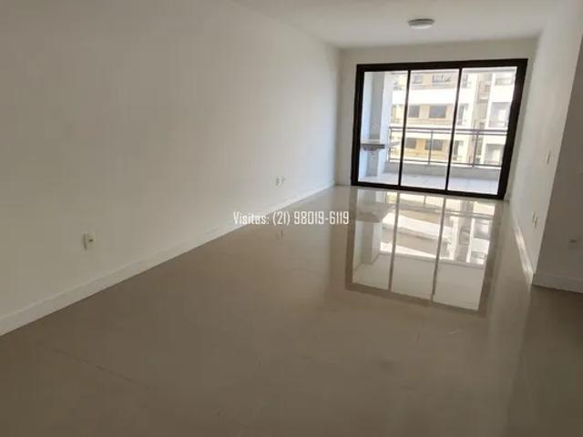Apartamento com 3 Quartos e 1 banheiro à Venda, 110 m² por R$ 880.000