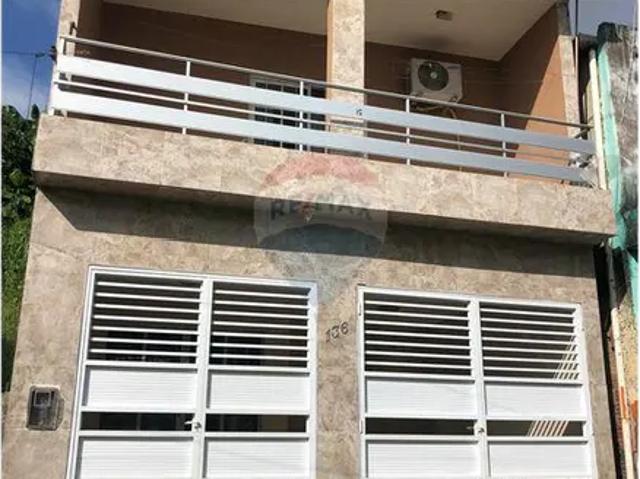 Apartamento com 3 Quartos e 1 banheiro à Venda, 40 m² por R$ 170.000