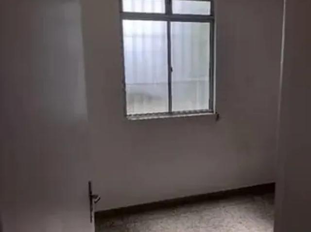 Apartamento com 3 Quartos e 1 banheiro à Venda, 56 m² por R$ 180.000