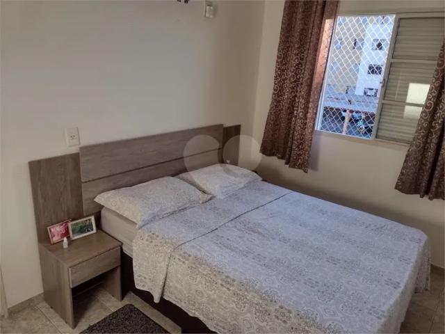 Apartamento com 3 Quartos e 1 banheiro à Venda, 58 m² por R$ 150.000