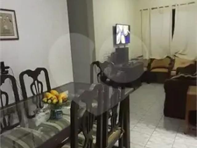 Apartamento com 3 Quartos e 1 banheiro à Venda, 65 m² por R$ 150.000