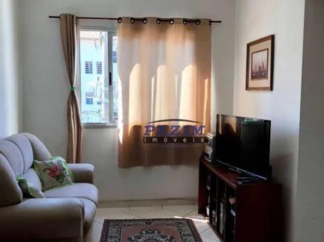 Apartamento com 3 Quartos e 1 banheiro à Venda, 65 m² por R$ 310.000