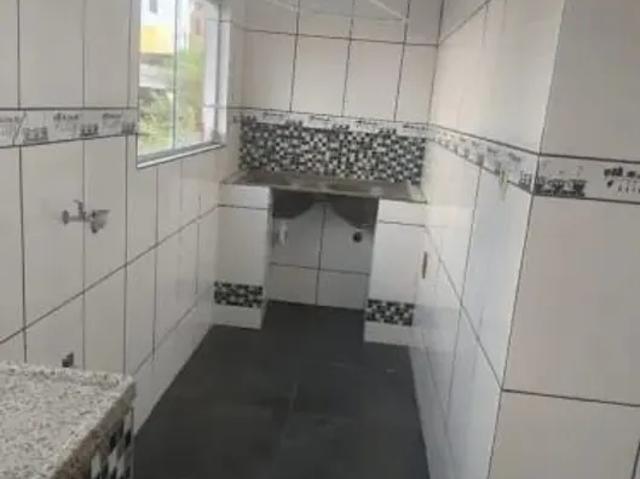 Apartamento com 3 Quartos e 1 banheiro à Venda, 67 m² por R$ 200.000