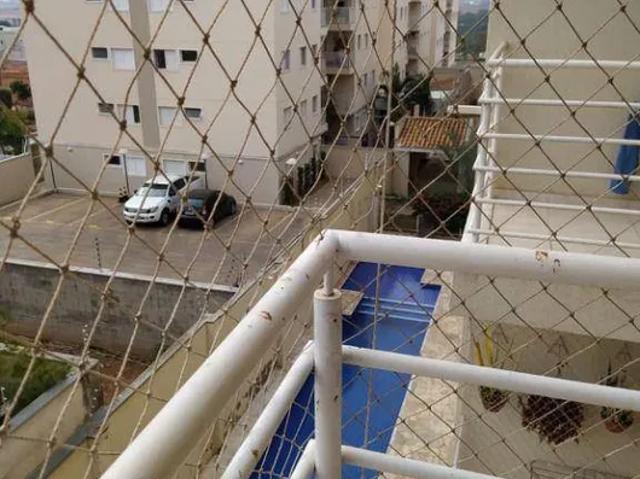 Apartamento com 3 Quartos e 1 banheiro à Venda, 60 m² por R$ 210.000