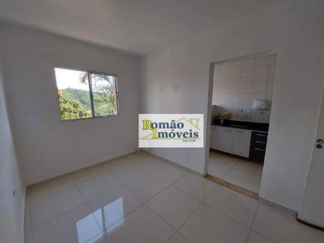 Apartamento com 3 Quartos e 1 banheiro à Venda, 62 m² por R$ 200.000