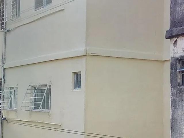 Apartamento com 3 Quartos e 1 banheiro à Venda, 62 m² por R$ 75.000