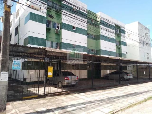 Apartamento com 3 Quartos e 1 banheiro à Venda, 74 m² por R$ 135.000
