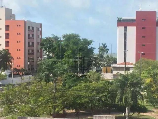Apartamento com 3 Quartos e 1 banheiro à Venda, 77 m² por R$ 369.000