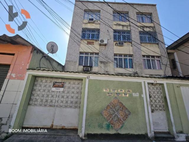 Apartamento com 3 Quartos e 1 banheiro à Venda, 70 m² por R$ 230.000