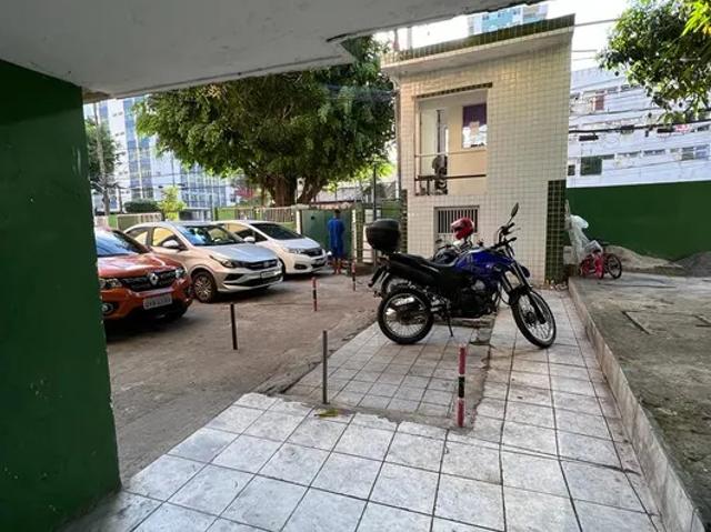 Apartamento com 3 Quartos e 1 banheiro à Venda, 82 m² por R$ 280.000