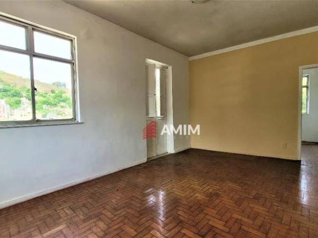 Apartamento com 3 Quartos e 1 banheiro à Venda, 90 m² por R$ 170.000