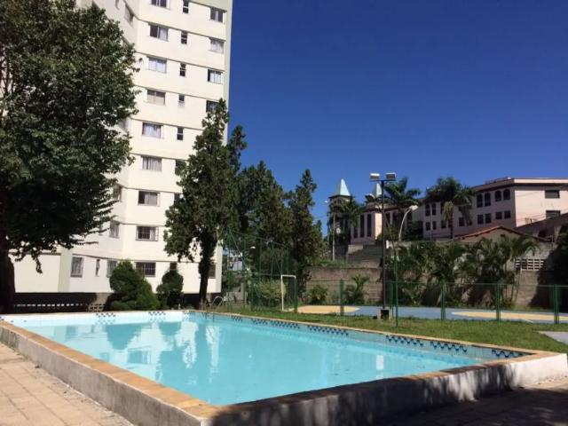 Apartamento com 3 Quartos e 1 banheiro à Venda, 90 m² por R$ 292.000