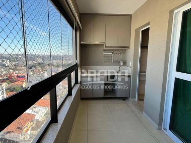 Apartamento com 3 quartos e 1 suíte no Bairro Santa Mônica