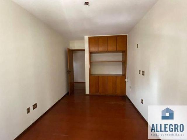 Apartamento com 3 Quartos e 2 Vagas de Garagem no Centro de Rio Preto!