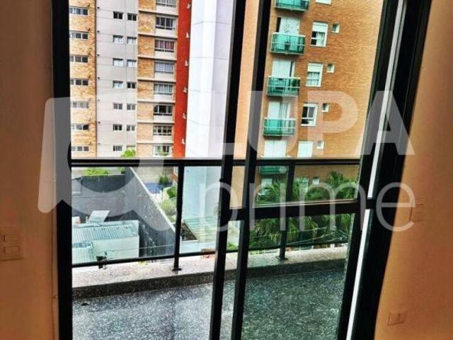 APARTAMENTO COM 3 QUARTOS E 2 VAGAS DE GARAGEM À VENDA EM MOEMA