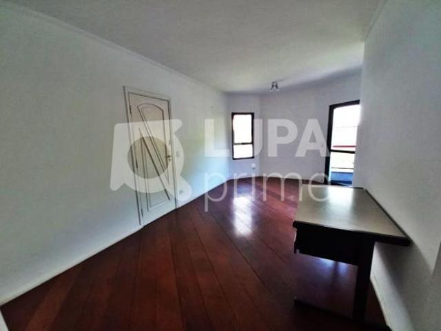 APARTAMENTO COM 3 QUARTOS E 2 VAGAS DE GARAGEM À VENDA EM SANTANA