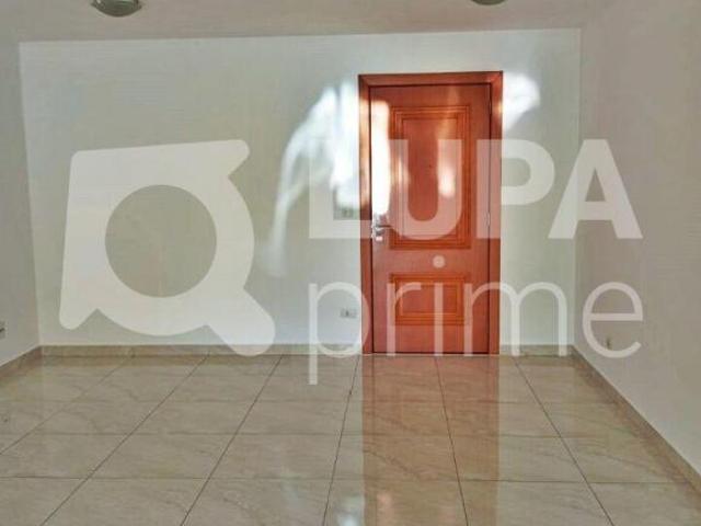 APARTAMENTO COM 3 QUARTOS E 2 VAGAS DE GARAGEM À VENDA EM SANTANA