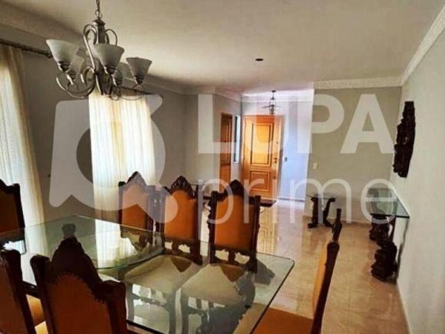 APARTAMENTO COM 3 QUARTOS E 2 VAGAS DE GARAGEM À VENDA NO TATAUPÉ