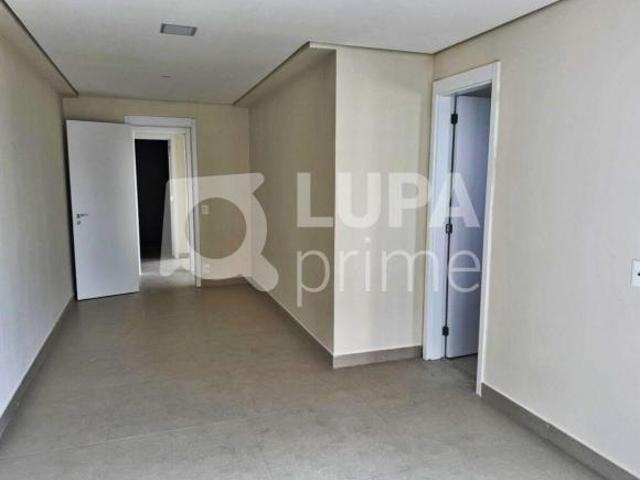 APARTAMENTO COM 3 QUARTOS E 2 VAGAS DE GARAGEM À VENDA NO TUCURUVI