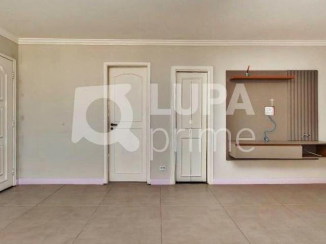 APARTAMENTO COM 3 QUARTOS E 2 VAGAS DE GARAGEM À VENDA NA PARADA INGLESA