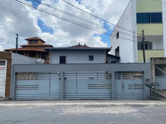 Apartamento com 3 Quartos e 2 banheiros à Venda, 56 m² por R$ 320.000