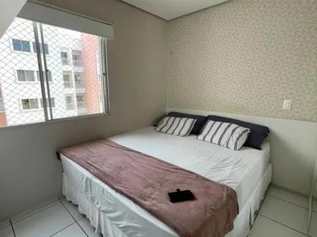 Apartamento com 3 Quartos e 2 banheiros à Venda, 63 m² por R$ 380.000