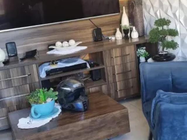 Apartamento com 3 Quartos e 2 banheiros à Venda, 61 m² por R$ 290.000
