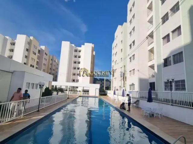 Apartamento com 3 Quartos e 2 banheiros à Venda, 61 m² por R$ 310.000