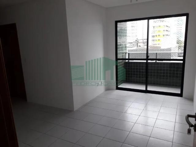 Apartamento com 3 Quartos e 2 banheiros à Venda, 61 m² por R$ 439.000