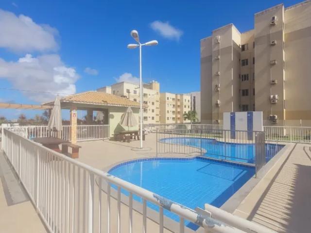 Apartamento com 3 Quartos e 2 banheiros à Venda, 62 m² por R$ 180.000