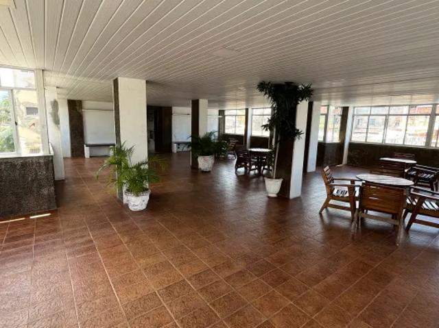 Apartamento com 3 Quartos e 2 banheiros à Venda, 67 m² por R$ 200.000