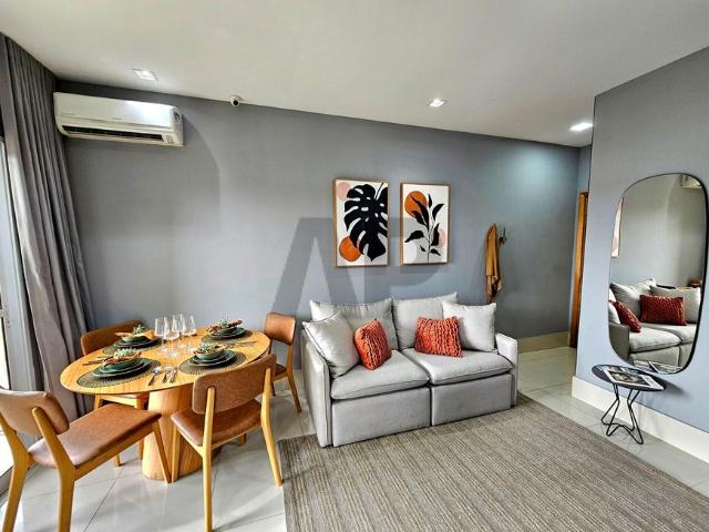 Apartamento com 3 Quartos e 2 banheiros à Venda, 67 m² por R$ 350.000