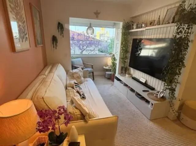 Apartamento com 3 Quartos e 2 banheiros à Venda, 65 m² por R$ 585.000