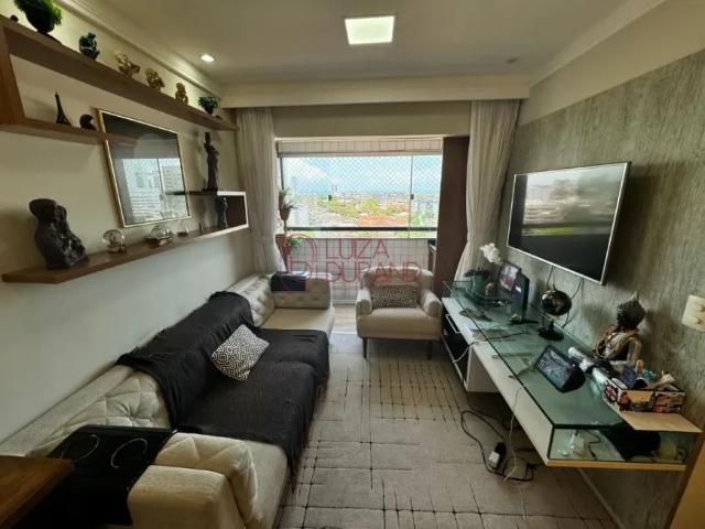 Apartamento com 3 Quartos e 2 banheiros à Venda, 66 m² por R$ 500.000