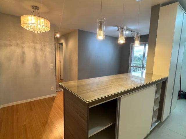 Apartamento com 3 Quartos e 2 banheiros à Venda, 68 m² por R$ 460.000