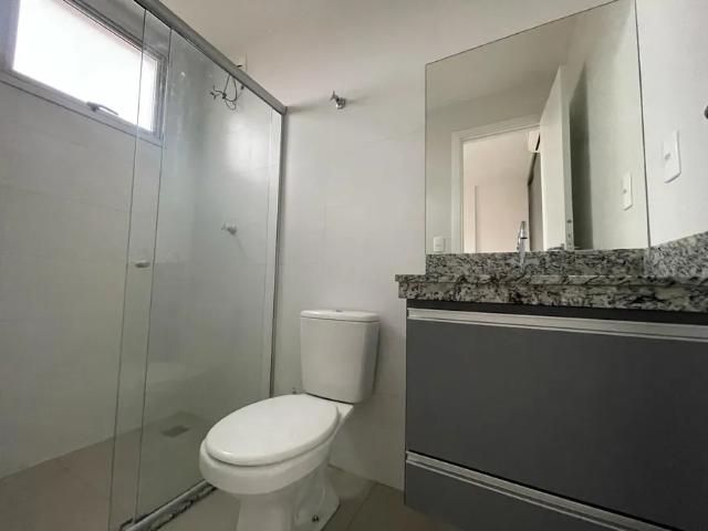 Apartamento com 3 Quartos e 2 banheiros à Venda, 68 m² por R$ 470.000