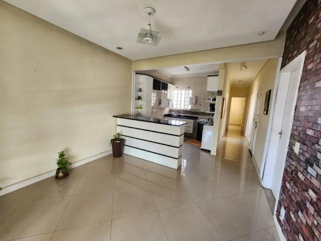Apartamento com 3 Quartos e 2 banheiros à Venda, 69 m² por R$ 280.000