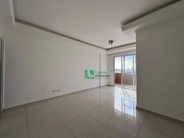 Apartamento com 3 Quartos e 2 banheiros à Venda, 70 m² por R$ 380.000