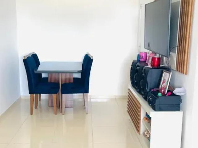 Apartamento com 3 Quartos e 2 banheiros à Venda, 71 m² por R$ 280.000