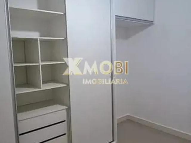 Apartamento com 3 Quartos e 2 banheiros à Venda, 72 m² por R$ 490.000