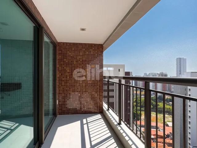 Apartamento com 3 Quartos e 2 banheiros à Venda, 72 m² por R$ 880.000