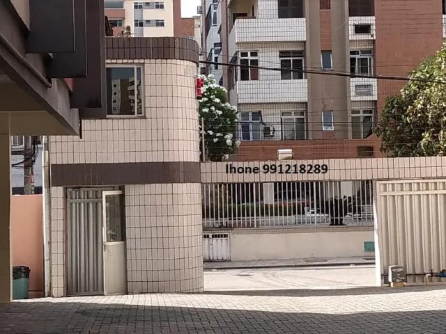 Apartamento com 3 Quartos e 2 banheiros à Venda, 74 m² por R$ 340.000