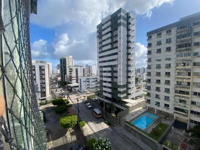 Apartamento com 3 Quartos e 2 banheiros à Venda, 75 m² por R$ 269.990
